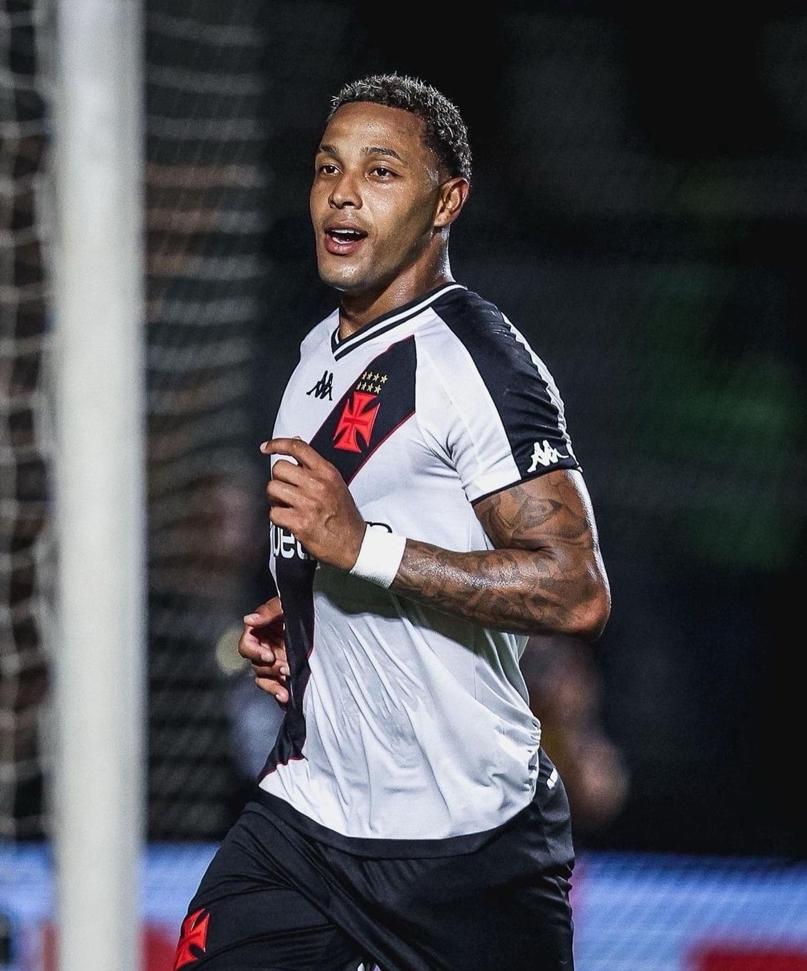 David, ao lado de Payet, é o segundo jogador do Vasco com mais ...