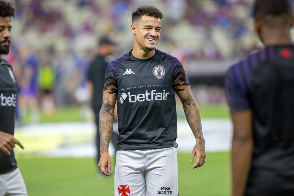 Vasco pode contar com o retorno de Coutinho à equipe titular, além de ...