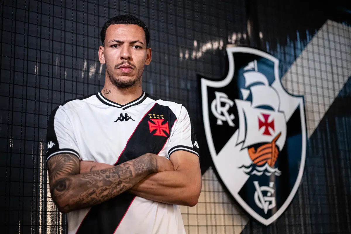 Detalhes da transação entre Vasco, Casa Pia e Rio Ave por Clayton Silva ...